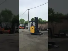 China Intelligent Warehouse Komatsu Forklift Delivery AGV AMR Parallel Connection Mobile Transfer Robot 1.5T Electric Forklift Robot for sale