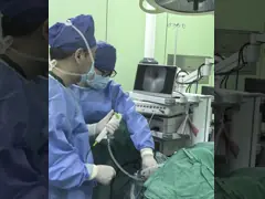 Support de panier à pierres intégré sur la poignée de l‘urétéroscope