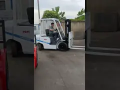 中古TCM 3トン 3気筒ディーゼルフォークリフト、白、頑丈なスチールフレーム