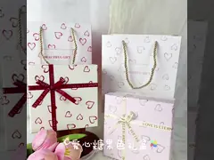 China Cajas de regalo con lazo rosa, cajas tipo concha para regalos de damas de honor, regalos personalizables en venta