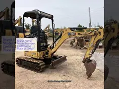 Factory Price Cat Used Mini Crawler Excavator 301.7 to Family Farm Use