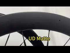 China Ultra-Light 700C Carbon Fiber Road Bicycle Wheel Set 28mm Wide 60mm 5.2mm Carbon Fiber Spokes 20 Holes Disc Brake Wheelset for sale