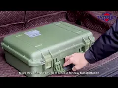 China 1.4GHz 2.4GHz Portable Drone Detector With 10km Full Band Black White Remote Control for sale