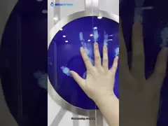 Следуйте за мной и посетите выставочный зал.