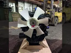 Motore diesel Kubota V2403-M-ET06 a quattro cilindri: alte prestazioni, struttura durevole, design compatto