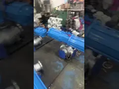 Cina L'orecchione d'acciaio delle valvole a sfera della valvola a sfera a quattro vie ha montato il tipo in vendita