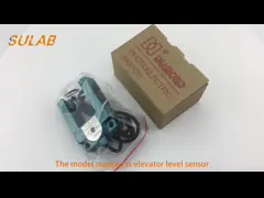 Photoelectric Leveling Sensor for Elevators with 100 mm Sensing Distance 10-30 VDC and IP67 Protecti