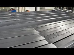 中国 プレハブ鋼ポータルトラスフレーム屋根亜鉛メッキ鋼格子梁倉庫鉄骨構造物小屋 販売のため