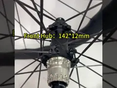 China 700C 4550mm Carbon Fiber Wheelset with 3.2mm Spokes and Shimano 7-12 Speed Compatibility for sale