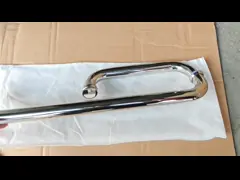 중국 욕실에서 사용되는 유리 슬라이딩 또는 푸시-풀 도어는 문을 열고 닫는 데 도움을 주며 그립 포인트를 증가시킵니다. 판매용