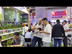 China Jährliche Produktion von 20 Millionen Quadratmetern Sport-Kunstgrasverpackungen in Qingdao-Vermarktungszentren zu verkaufen