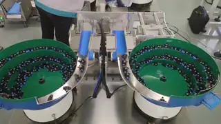 Autobagger with counting vibration bowl feeder