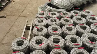 China Hot Dip Galvanizing Barbed Wire Roll 400 Meters Security Barbed Wire for sale