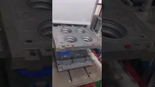 China FDA Pantone Color Long Neck Food Grade Silicone Folding Funnel for sale