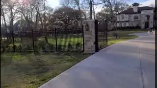 China 2.4x2.4m 0.9x1.2m Galvanized Picket Fence Metal Garden Picket Fence for sale