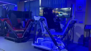 6 CYLINDERS 3 SCREENS RACING SIMULATOR