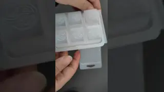 plastic wax melt clamshell container