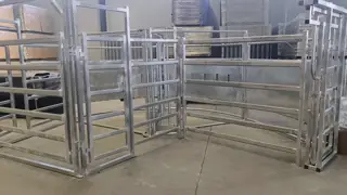 China Galvanized Carbon Steel Tube Steel Frame Fence Panels Welding 4ft Height for sale