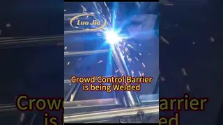 China Hot Dip Galvanized Metal Crowd Control Fence Panels For Public Events 1.1*2m for sale