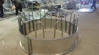 China Automatic Wild Galvanized Round Feeder Animal Horse Stable Feeder Cast Iron for sale