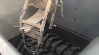 China Two Axis Shear Type Plastic Shredder Machine 2-3tph For Plastic Recycling Plant for sale