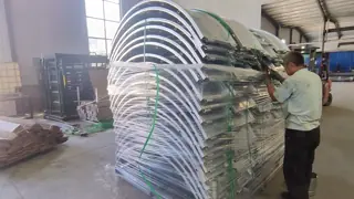 China 1.75m Metal Horse Feeder Livestock Square Hay Feeders With Roof for sale