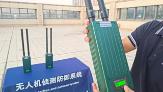 China Customized Drone Signal Jammer Two Frequency Bands Portable Lightweight for sale