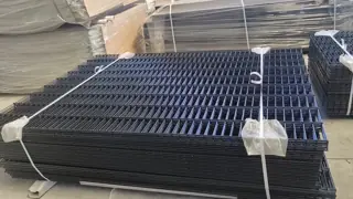 China 0.5mm-2.5mm Welded Wire Fencing 6 Guage Welded Mesh Fencing for sale