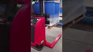 Intelligent unmanned forklifts live footage