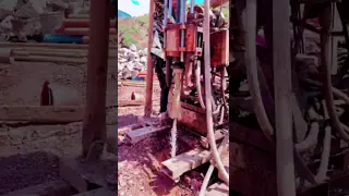 Working video of small hydraulic drilling rig