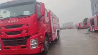 China ISUZU Giga Fire Truck Engine firetruck Tender Foam Fire Fighting Rescue Vehicles for sale