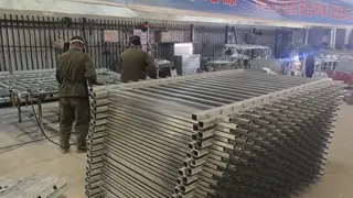 China Anti Rust Outdoor Metal Fence 1.8x2.4m 2.1x2.4m Metal Decorative Fence Panels for sale