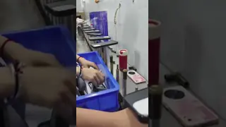 The Uv spraying line silicone phone case is sprayed in black and gold