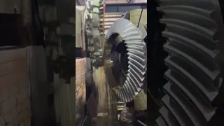 China Spiral Bevel Gear Teeth Cutting Material Alloy Steel AISI 8620 for sale