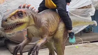Dinosaur-mounted Carriage