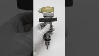 China Remanufactured Fuel Injector 1816187C3 For HEUI Engine With 6 Month Warranty And Precision Fuel Atomization for sale