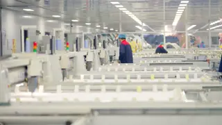 China Quilts (Face and Back are all 85gsm microfiber solid ,contrast color.Filling is 150gm poly.knife edge and big square quilt) for sale