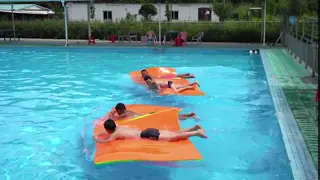 Spliced foam floating mat