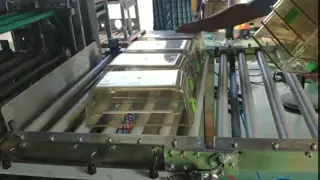 Fully automatic tunnel-type cage washer