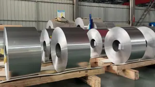 China Aluminium Foil Rolls For Kitchen For Baking Oven And Microwave for sale