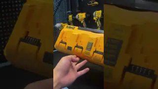 Dewalt DCB104 Multiport Simultaneous Fast Charger
