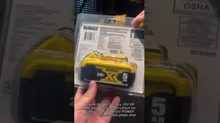 DeWalt-DCB205 5A Packaging with plastic shell