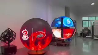 The spherical LED display screen features a high refresh rate and high image quality.