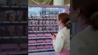 cake vending machine