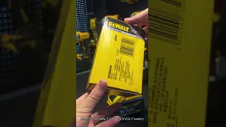 DEWALT 9Ah Battery With Carton packaging