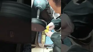 Rings Polishing Craftmanship