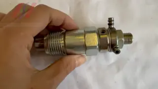 Excavator Parts 15271-53000 Fuel Injector Suitable For V1902 V1702 D750 D850 D950 V1100 Engines