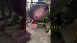 3mm rose flower powder granulation using a disc granulator.