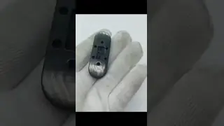 Vacuum coating with a black film layer