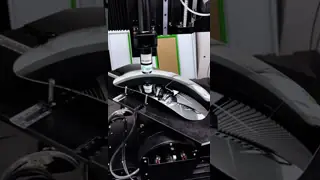 Five-axis laser cutting machine Cutting of curved rearview mirror glass